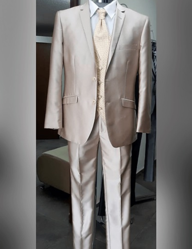 TRAJE ARENA – Deluxe Tuxedo