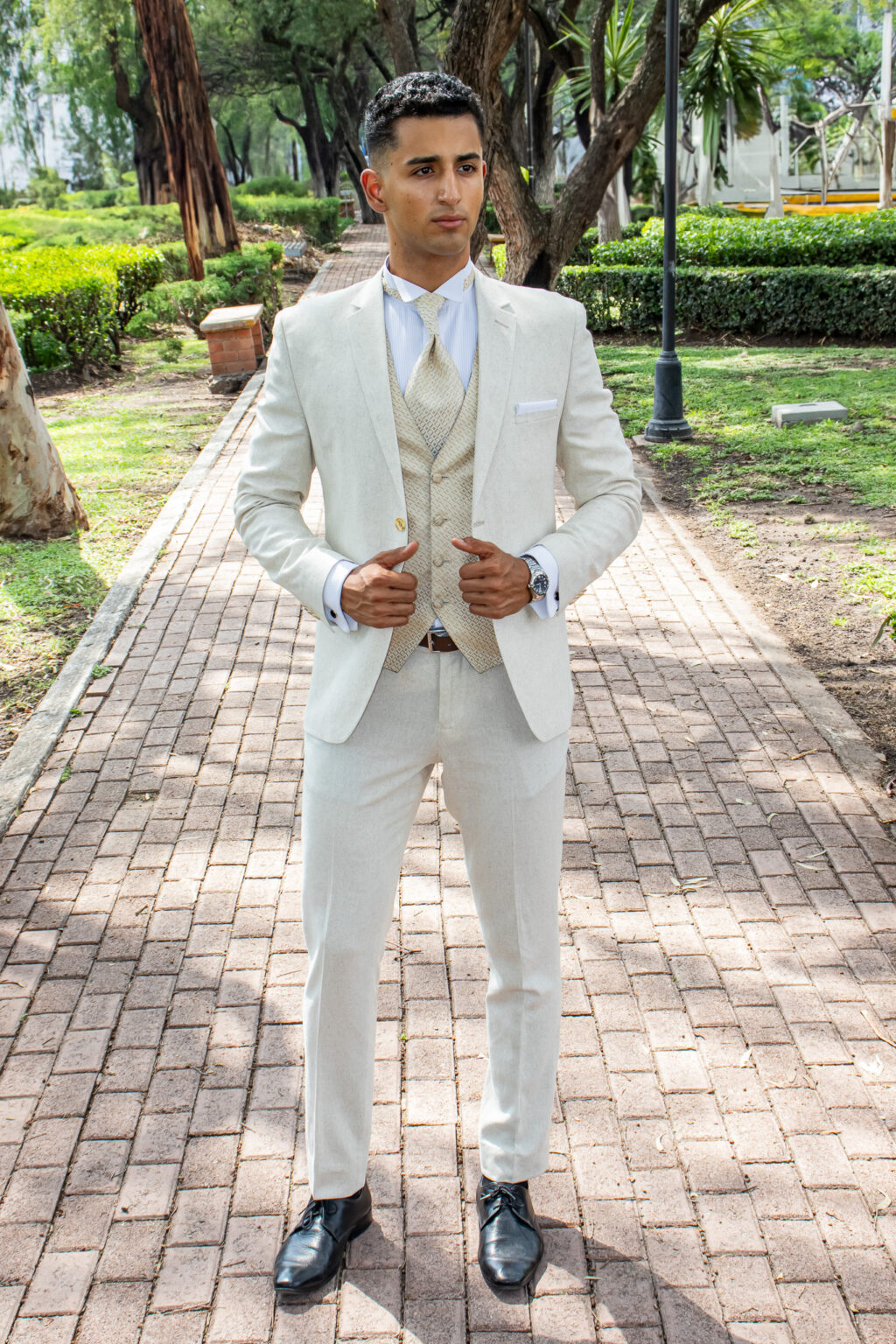 TRAJE LINO – Deluxe Tuxedo